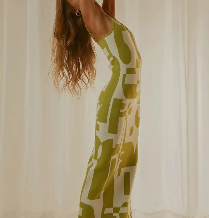 Graffiti Pea Slim Dress – Surely Alluring